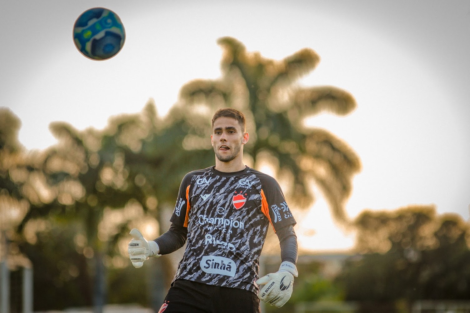 Dênis Júnior diz que não falhou nos gols do Atlético-GO na primeira ...