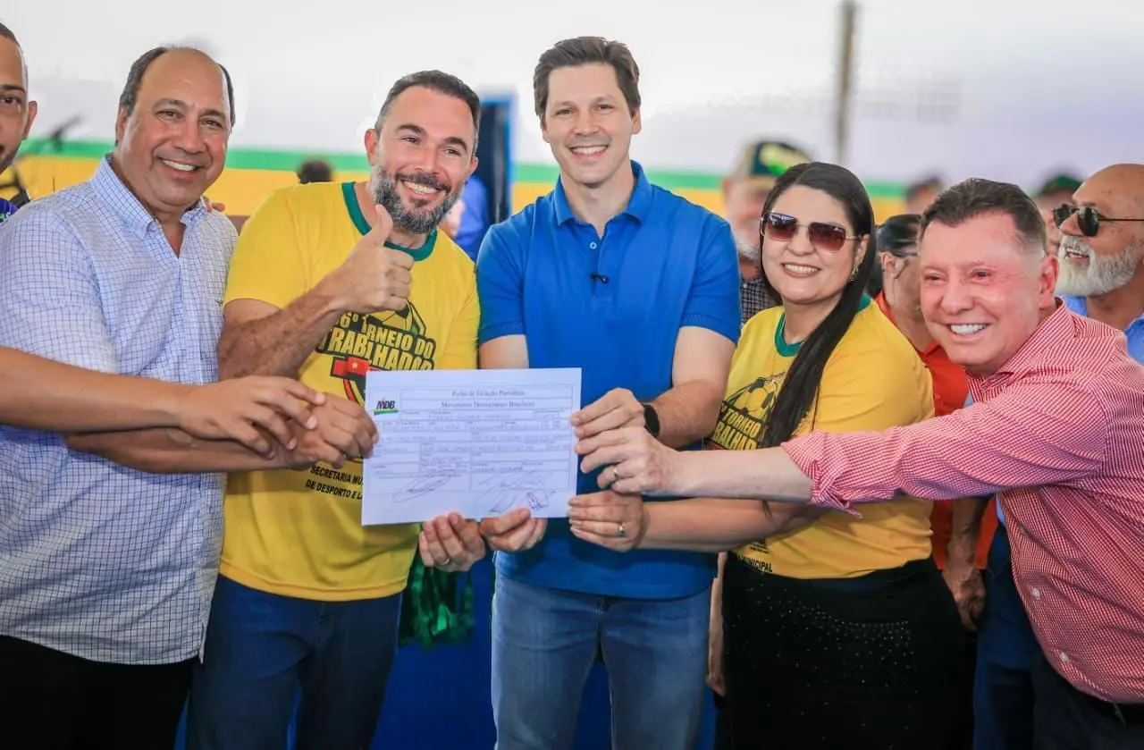 Prefeito de Niquelândia deixa Novo e se filia ao MDB com apoio de ...